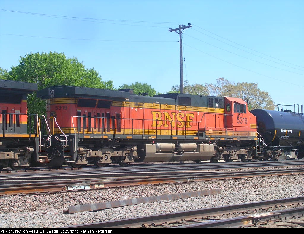 BNSF 5319